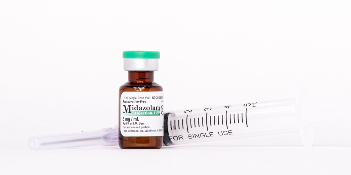 Midazolam (Versed): Clinical Use, Side Effects, and Risks